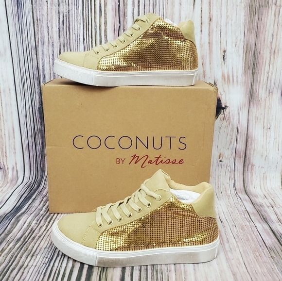Coconuts by Matisse | Shoes | Coconuts By Matisse Gold Downtown Street ...